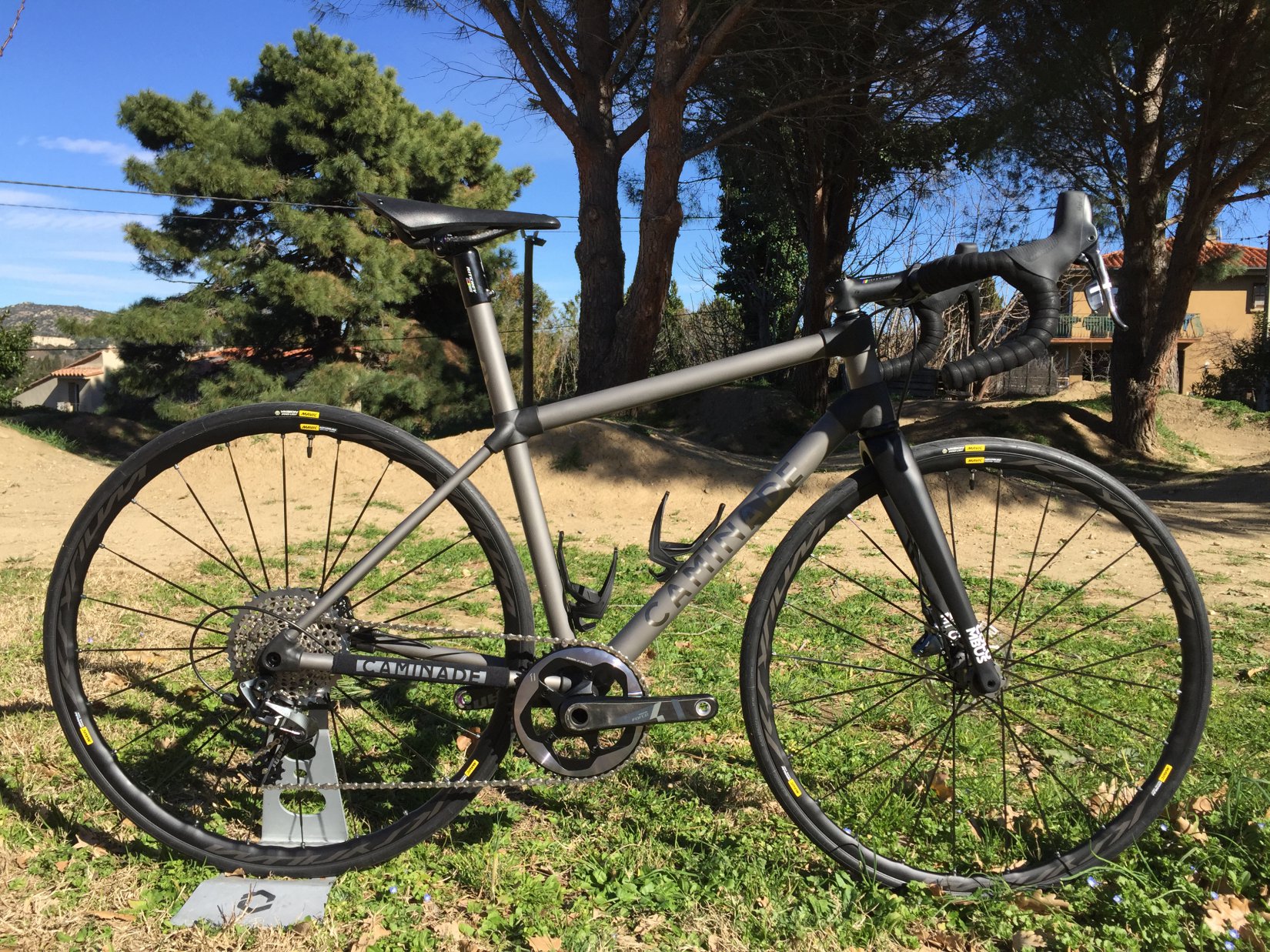 Le vélo de route LongRoad Titane de Michel - Actualités - Des vélos ...