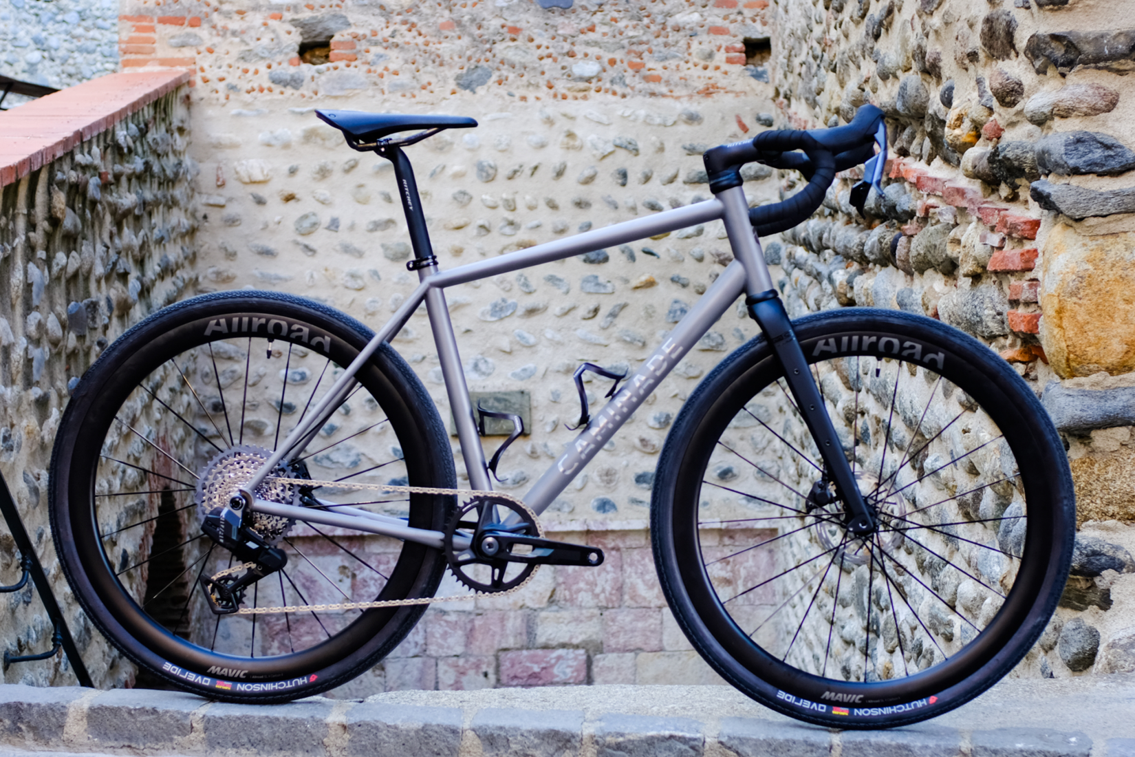 Titane vs Acier : La quête du gravel parfait pour Félix - Actualités ...